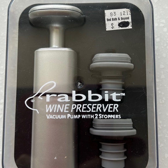 Rabbit | Dining | Rabbit Wine Preserver With Two Vacuum Stoppers ...